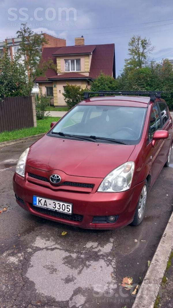 Sarkans Toyota Corolla Verso 2005 Dobele, ar dzinēja tilpumu 2.20 L un nobraukumu 340 tūkst. km par 1250 €, foto 5 vietnē AUTOMOTO.COM.LV