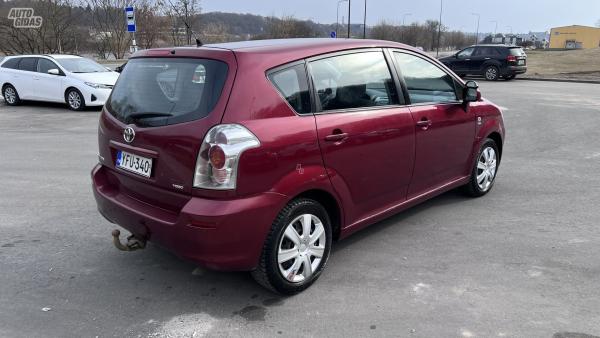 Sarkans Toyota Corolla Verso 2005 Kauņa, ar dzinēja tilpumu 1.80 L un nobraukumu 365 tūkst. km par 2499 €, foto 7 vietnē AUTOMOTO.COM.LV