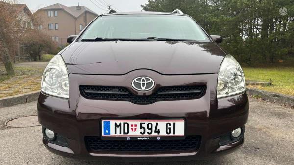 Sarkans Toyota Corolla Verso 2007 Viļņa, ar dzinēja tilpumu 1.60 L un nobraukumu 226 tūkst. km par 4150 €, foto 3 vietnē AUTOMOTO.COM.LV