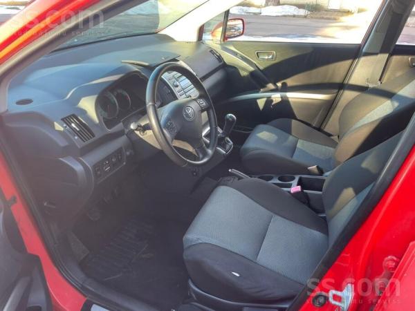 Red Toyota Corolla Verso 2009 in Riga, with an engine capacity of 2.20 L and mileage of 0 thousand km for 2499 €, photo 7 on AUTOMOTO.COM.LV