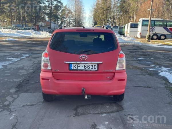 Sarkans Toyota Corolla Verso 2009 Rīga, ar dzinēja tilpumu 2.20 L un nobraukumu 0 tūkst. km par 2499 €, foto 4 vietnē AUTOMOTO.COM.LV
