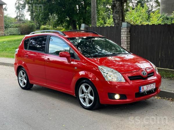 Red Toyota Corolla Verso 2009 in Riga, with an engine capacity of 2.20 L and mileage of 0 thousand km for 2299 €, photo 8 on AUTOMOTO.COM.LV