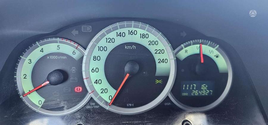 Sarkans Toyota Corolla Verso 2009 Anykščiai, ar dzinēja tilpumu 2.23 L un nobraukumu 265 tūkst. km par 3000 €, foto 9 vietnē AUTOMOTO.COM.LV