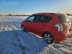 Red Toyota Corolla Verso 2009 in Riga, with an engine capacity of 2.20 L and mileage of 209 thousand km for 3000 €, photo 3 on AUTOMOTO.COM.LV