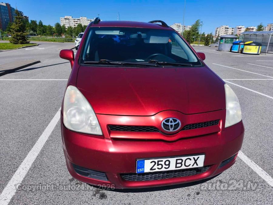 Красный Тойота Королла Версо 2004 в Таллин, объемом двигателя 1.80 л и пробегом 320 тыс. км за 1490 €, фото 1 на AUTOMOTO.COM.LV