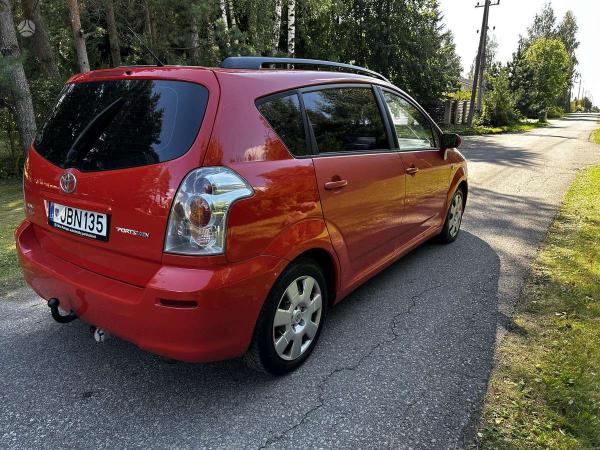 Toyota Corolla Verso 2007 Viļņa vietnē Sarkans Toyota Corolla Verso 2007 Viļņa, ar dzinēja tilpumu 2.00 L un nobraukumu 270 tūkst. km par 1300 €, foto 6 vietnē AUTOMOTO.COM.LV