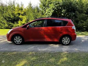 Sarkans Toyota Corolla Verso 2007 Viļņa, ar dzinēja tilpumu 2.00 L un nobraukumu 270 tūkst. km par 1300 €, foto 9 vietnē AUTOMOTO.COM.LV