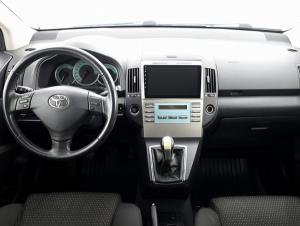 Red Toyota Corolla Verso 2008 in Tallinn, with an engine capacity of 2.20 L and mileage of 248 thousand km for 2099 €, photo 6 on AUTOMOTO.COM.LV