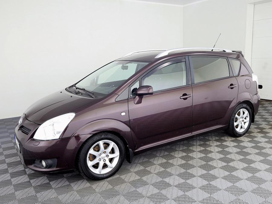 Red Toyota Corolla Verso 2008 in Tallinn, with an engine capacity of 2.20 L and mileage of 248 thousand km for 2099 €, photo 11 on AUTOMOTO.COM.LV