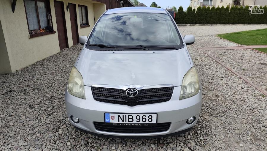 Toyota Corolla Verso 2002 in Marijampole, with an engine capacity of 2.00 L and mileage of 351 thousand km for 450 €, photo 3 on AUTOMOTO.COM.LV