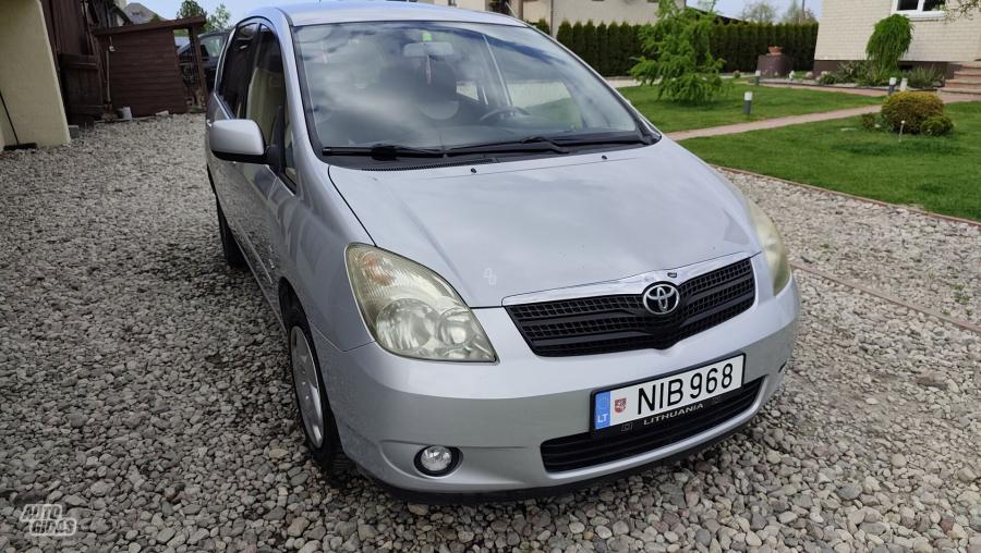 Toyota Corolla Verso 2002 in Marijampole, with an engine capacity of 2.00 L and mileage of 351 thousand km for 450 €, photo 4 on AUTOMOTO.COM.LV