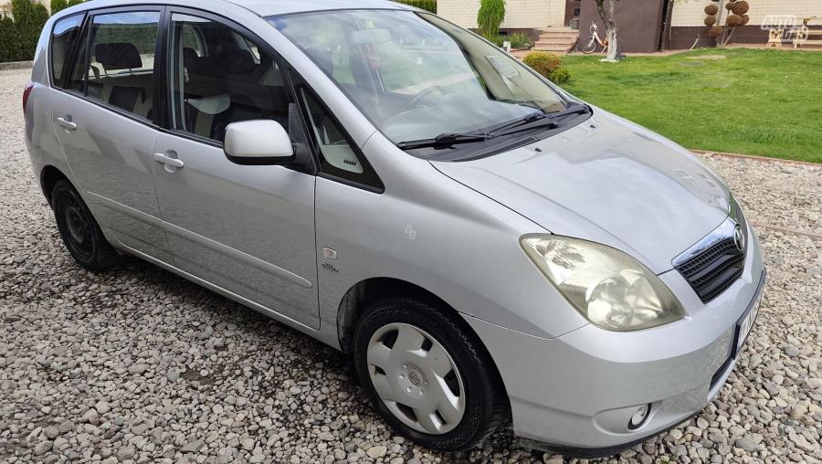 Toyota Corolla Verso 2002 in Marijampole, with an engine capacity of 2.00 L and mileage of 351 thousand km for 450 €, photo 5 on AUTOMOTO.COM.LV