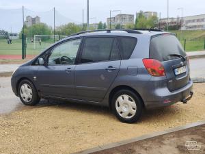 Toyota Corolla Verso 2003 in Vilnius, with an engine capacity of 2.00 L and mileage of 272 thousand km for 450 €, photo 5 on AUTOMOTO.COM.LV