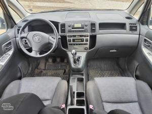 Toyota Corolla Verso 2003 in Vilnius, with an engine capacity of 2.00 L and mileage of 272 thousand km for 450 €, photo 6 on AUTOMOTO.COM.LV
