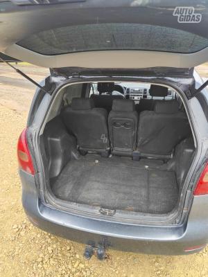Toyota Corolla Verso 2003 in Vilnius, with an engine capacity of 2.00 L and mileage of 272 thousand km for 450 €, photo 10 on AUTOMOTO.COM.LV
