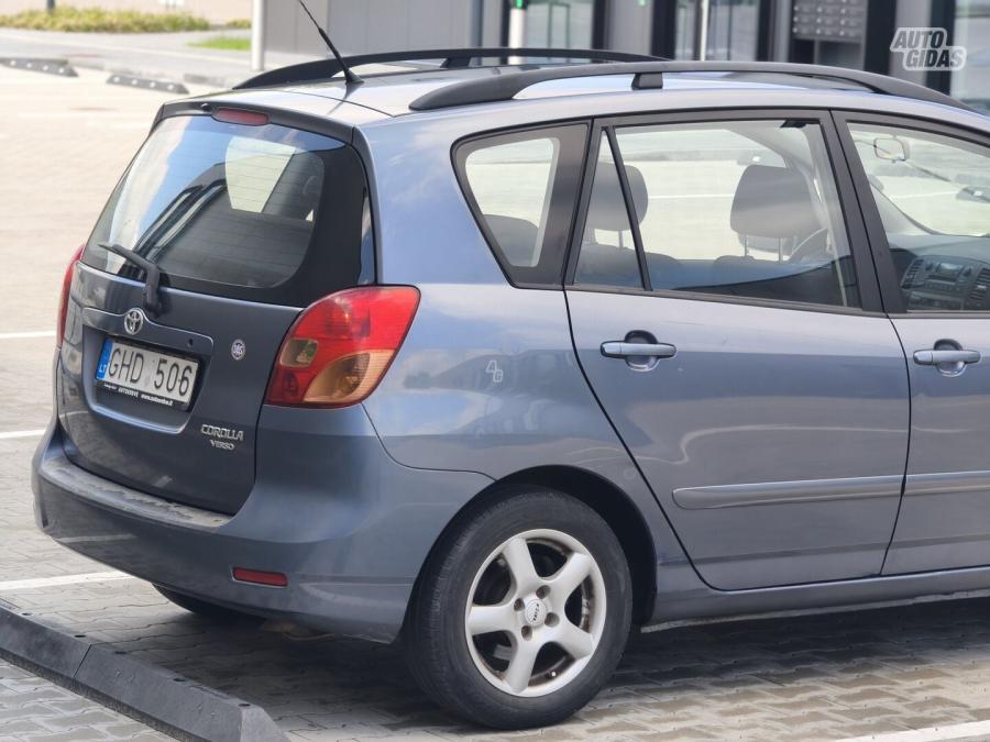 Toyota Corolla Verso 2003 in Vilnius, with an engine capacity of 1.60 L and mileage of 296 thousand km for 1350 €, photo 5 on AUTOMOTO.COM.LV