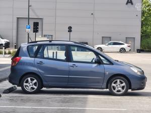 Toyota Corolla Verso 2003 in Vilnius, with an engine capacity of 1.60 L and mileage of 296 thousand km for 1350 €, photo 6 on AUTOMOTO.COM.LV