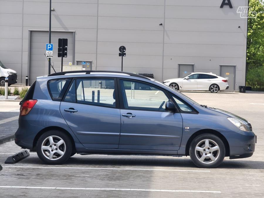 Toyota Corolla Verso 2003 in Vilnius, with an engine capacity of 1.60 L and mileage of 296 thousand km for 1350 €, photo 6 on AUTOMOTO.COM.LV