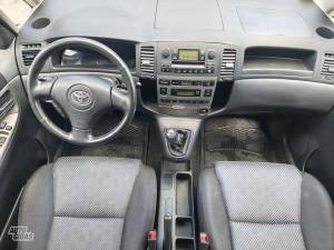 Toyota Corolla Verso 2003 in Vilnius, with an engine capacity of 1.60 L and mileage of 296 thousand km for 1350 €, photo 13 on AUTOMOTO.COM.LV