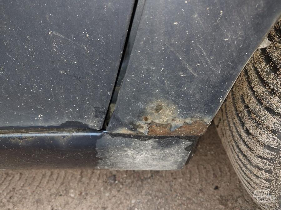 Toyota Corolla Verso 2004 Viļņa, ar dzinēja tilpumu 1.80 L un nobraukumu 297 tūkst. km par 1700 €, foto 3 vietnē AUTOMOTO.COM.LV