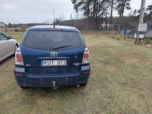 Toyota Corolla Verso 2004 Viļņa, ar dzinēja tilpumu 1.80 L un nobraukumu 297 tūkst. km par 1700 €, foto 8 vietnē AUTOMOTO.COM.LV