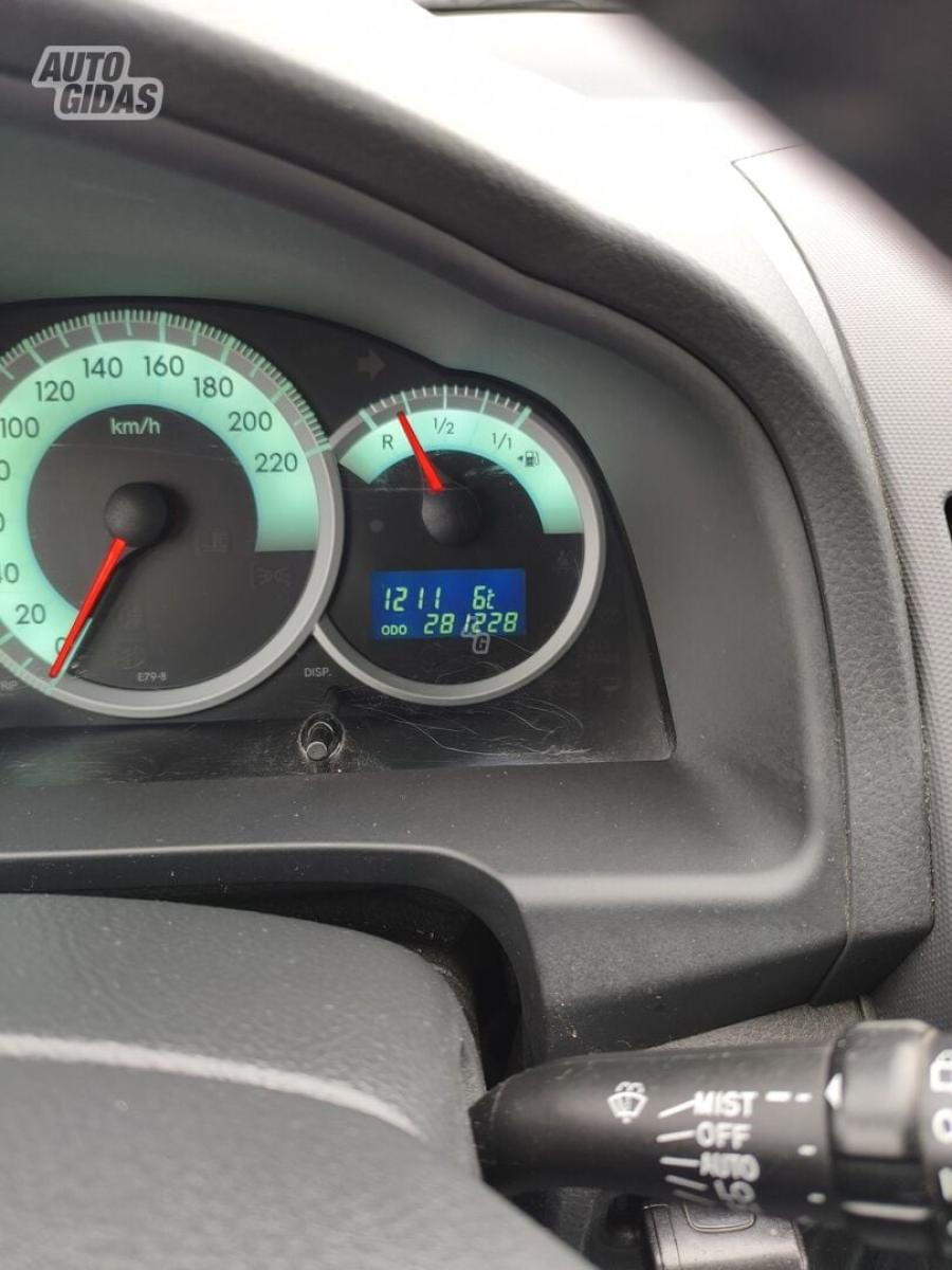 Toyota Corolla Verso 2004 Kauņa, ar dzinēja tilpumu 2.00 L un nobraukumu 281 tūkst. km par 1200 €, foto 1 vietnē AUTOMOTO.COM.LV