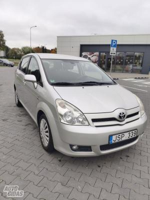 Toyota Corolla Verso 2004 Kauņa, ar dzinēja tilpumu 2.00 L un nobraukumu 281 tūkst. km par 1200 €, foto 8 vietnē AUTOMOTO.COM.LV