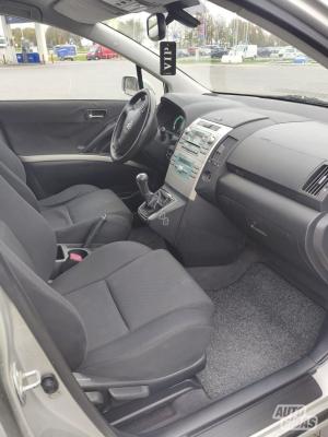 Toyota Corolla Verso 2004 Kauņa, ar dzinēja tilpumu 2.00 L un nobraukumu 281 tūkst. km par 1200 €, foto 9 vietnē AUTOMOTO.COM.LV