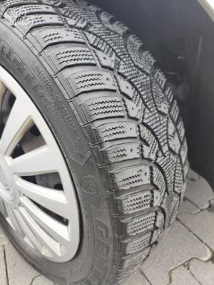 Toyota Corolla Verso 2004 Kauņa, ar dzinēja tilpumu 2.00 L un nobraukumu 281 tūkst. km par 1200 €, foto 13 vietnē AUTOMOTO.COM.LV