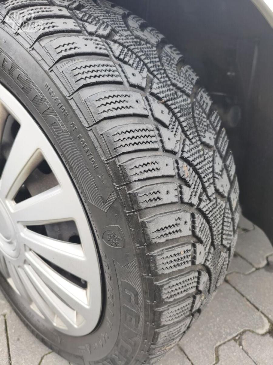 Toyota Corolla Verso 2004 Kauņa, ar dzinēja tilpumu 2.00 L un nobraukumu 281 tūkst. km par 1200 €, foto 13 vietnē AUTOMOTO.COM.LV