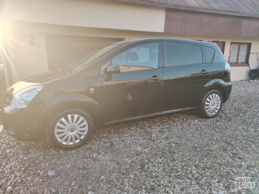 Toyota Corolla Verso 2005 Marijampole, ar dzinēja tilpumu 2.20 L un nobraukumu 3 tūkst. km par 800 €, foto 5 vietnē AUTOMOTO.COM.LV