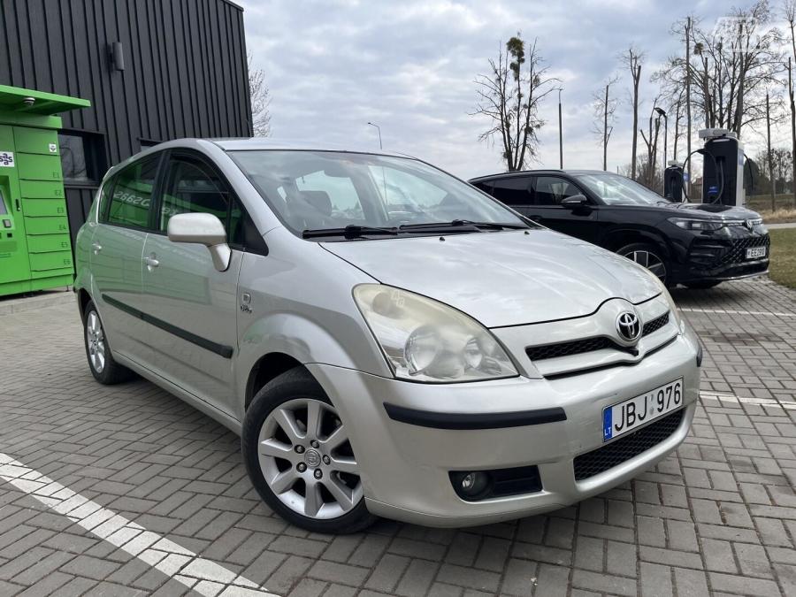 Toyota Corolla Verso 2005 Kauņa, ar dzinēja tilpumu 2.00 L un nobraukumu 235 tūkst. km par 1500 €, foto 1 vietnē AUTOMOTO.COM.LV