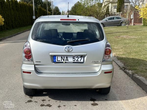 Toyota Corolla Verso 2005 Viļņa, ar dzinēja tilpumu 1.80 L un nobraukumu 205 tūkst. km par 3000 €, foto 4 vietnē AUTOMOTO.COM.LV