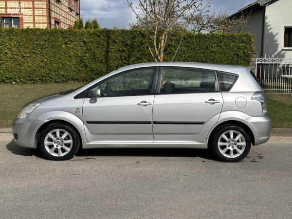 Toyota Corolla Verso 2005 Viļņa, ar dzinēja tilpumu 1.80 L un nobraukumu 205 tūkst. km par 3000 €, foto 6 vietnē AUTOMOTO.COM.LV