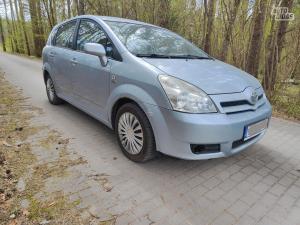 Toyota Corolla Verso 2005 in Trakai, with an engine capacity of 2.00 L and mileage of 306 thousand km for 950 €, photo 4 on AUTOMOTO.COM.LV