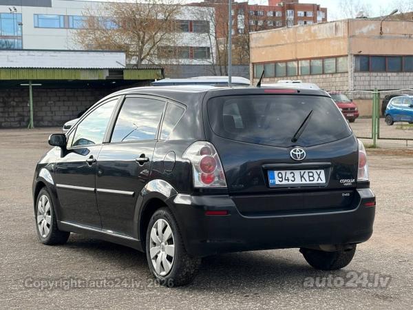 Toyota Corolla Verso 2005 in Narva, with an engine capacity of 2.20 L and mileage of 270 thousand km for 1690 €, photo 4 on AUTOMOTO.COM.LV