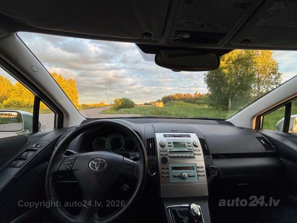 Toyota Corolla Verso 2005 Keila, ar dzinēja tilpumu 1.60 L un nobraukumu 215 tūkst. km par 2000 €, foto 5 vietnē AUTOMOTO.COM.LV