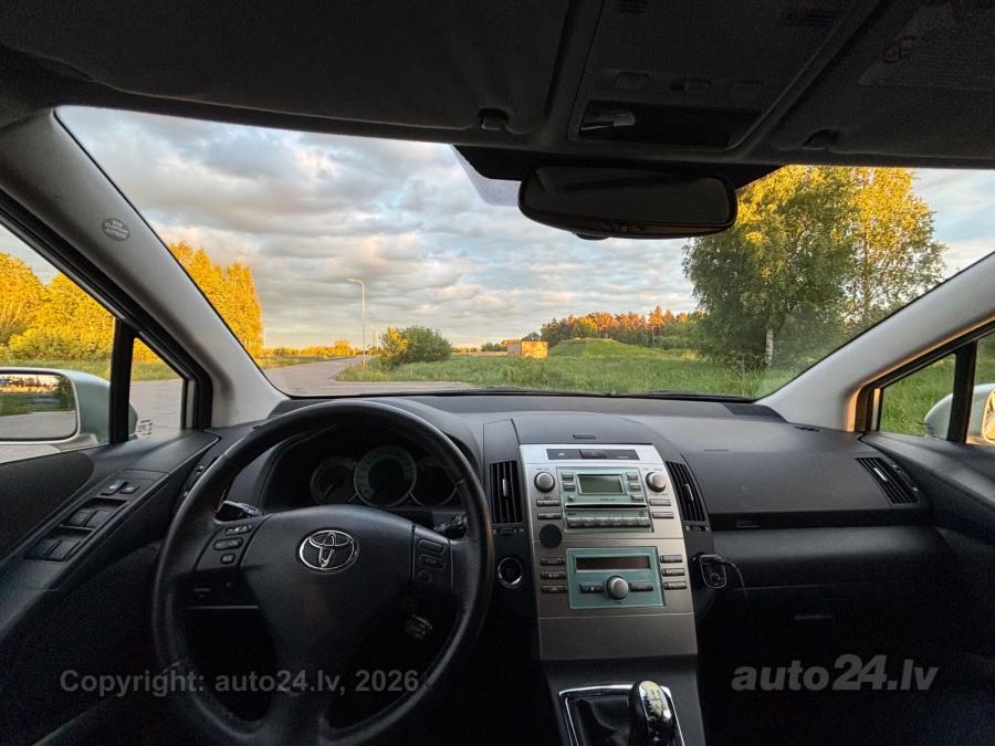 Toyota Corolla Verso 2005 Keila, ar dzinēja tilpumu 1.60 L un nobraukumu 215 tūkst. km par 2000 €, foto 6 vietnē AUTOMOTO.COM.LV