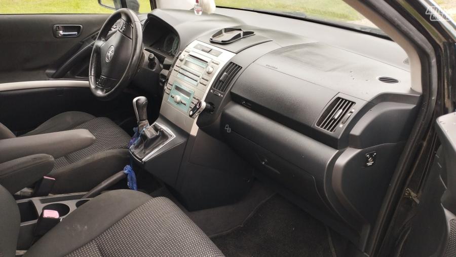 Toyota Corolla Verso 2005 Kauņa, ar dzinēja tilpumu 22.00 L un nobraukumu 350 tūkst. km par 2100 €, foto 6 vietnē AUTOMOTO.COM.LV