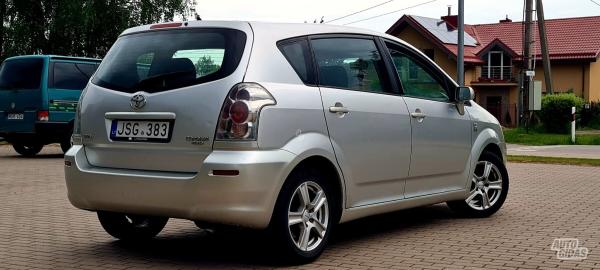 Toyota Corolla Verso 2005 Viļņa, ar dzinēja tilpumu 2.00 L un nobraukumu 354 tūkst. km par 1750 €, foto 3 vietnē AUTOMOTO.COM.LV