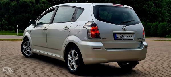 Toyota Corolla Verso 2005 Viļņa, ar dzinēja tilpumu 2.00 L un nobraukumu 354 tūkst. km par 1750 €, foto 4 vietnē AUTOMOTO.COM.LV