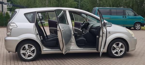 Toyota Corolla Verso 2005 Viļņa, ar dzinēja tilpumu 2.00 L un nobraukumu 354 tūkst. km par 1750 €, foto 10 vietnē AUTOMOTO.COM.LV