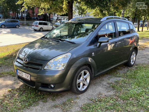 Toyota Corolla Verso 2005 Jonava, ar dzinēja tilpumu 2.00 L un nobraukumu 291 tūkst. km par 1650 €, foto 2 vietnē AUTOMOTO.COM.LV