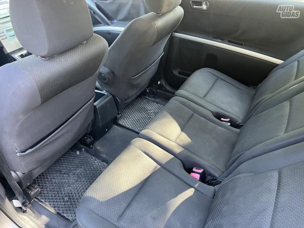 Toyota Corolla Verso 2005 Jonava, ar dzinēja tilpumu 2.00 L un nobraukumu 291 tūkst. km par 1650 €, foto 6 vietnē AUTOMOTO.COM.LV