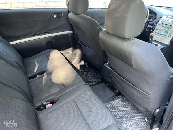 Toyota Corolla Verso 2005 Jonava, ar dzinēja tilpumu 2.00 L un nobraukumu 291 tūkst. km par 1650 €, foto 7 vietnē AUTOMOTO.COM.LV