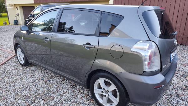 Toyota Corolla Verso 2005 Marijampole, ar dzinēja tilpumu 2.20 L un nobraukumu 390 tūkst. km par 500 €, foto 10 vietnē AUTOMOTO.COM.LV