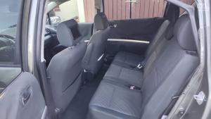 Toyota Corolla Verso 2005 in Marijampole, with an engine capacity of 2.20 L and mileage of 390 thousand km for 500 €, photo 14 on AUTOMOTO.COM.LV