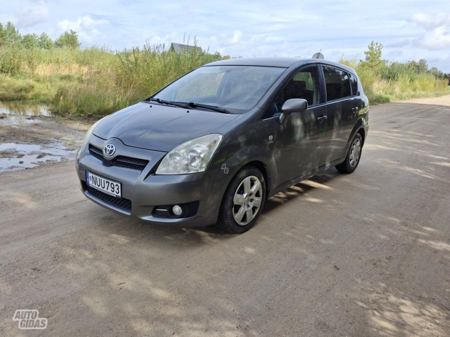 Тойота Королла Версо 2005 в Мажейкяй, объемом двигателя 2.00 л и пробегом 316 тыс. км за 1450 €, фото 3 на AUTOMOTO.COM.LV