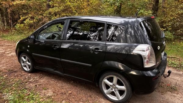 Toyota Corolla Verso 2005 Kauņa, ar dzinēja tilpumu 2.20 L un nobraukumu 337 tūkst. km par 2200 €, foto 6 vietnē AUTOMOTO.COM.LV