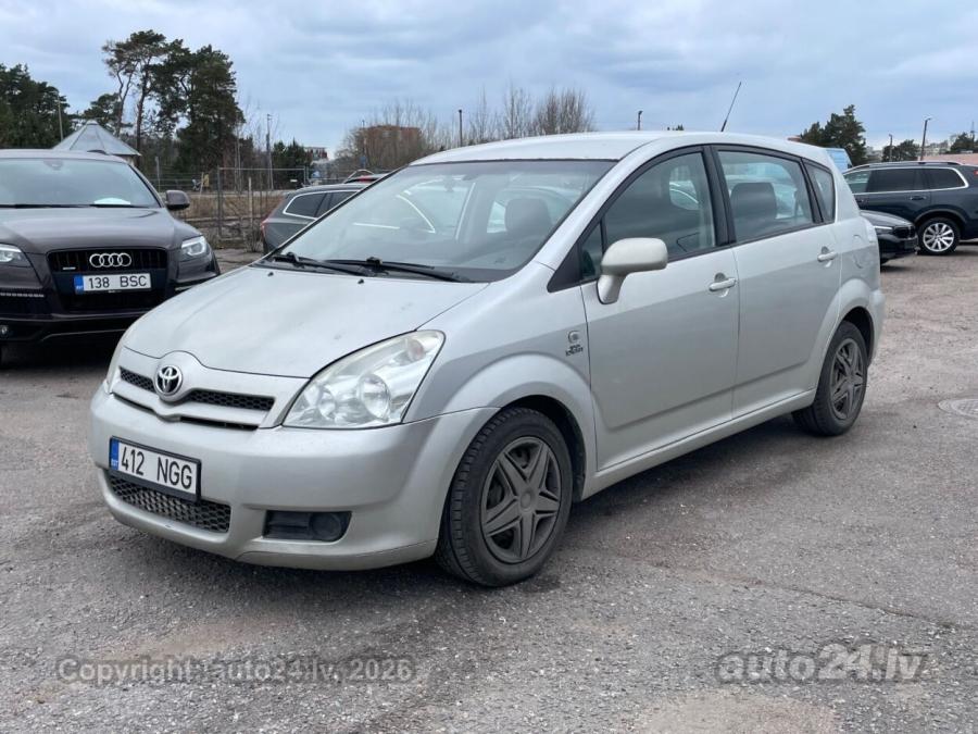 Toyota Corolla Verso 2006 Tallina, ar dzinēja tilpumu 2.20 L un nobraukumu 351 tūkst. km par 1400 €, foto 1 vietnē AUTOMOTO.COM.LV